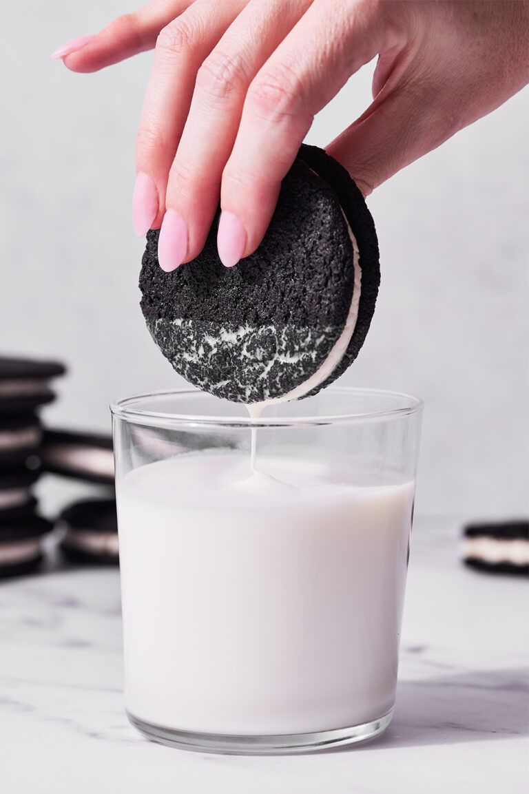 Homemade Oreo Cookies - Handle the Heat
