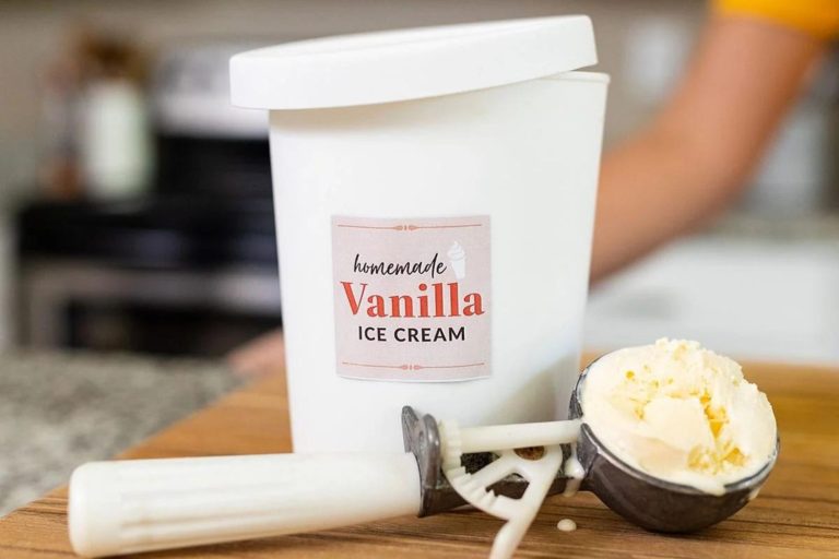 How to Make Ice Cream Without a Machine | Handle the Heat