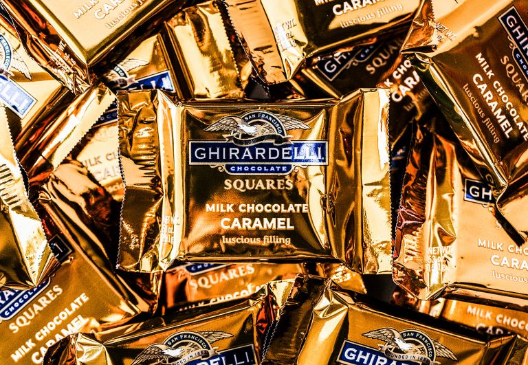 Chocolate Graham Crackers - Handle the Heat