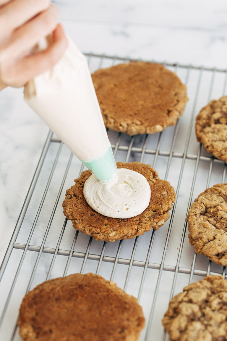 Oatmeal Cream Pies | Little Debbie Copycat