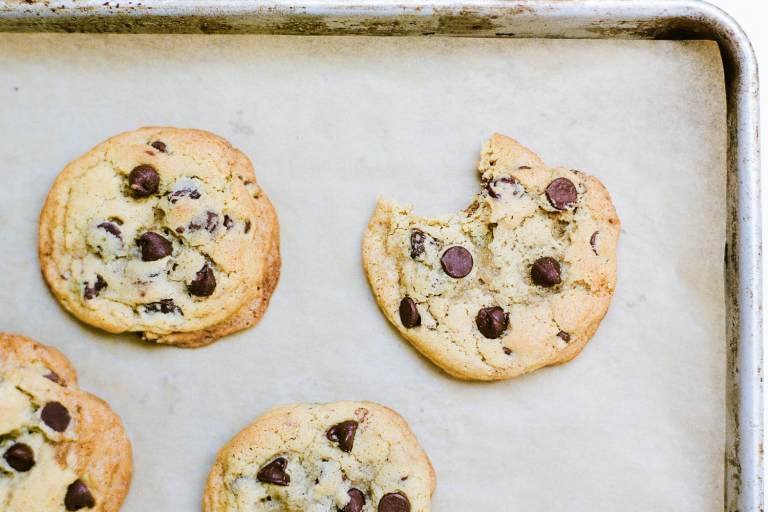 Ultimate Chewy Chocolate Chip Cookies - Handle the Heat