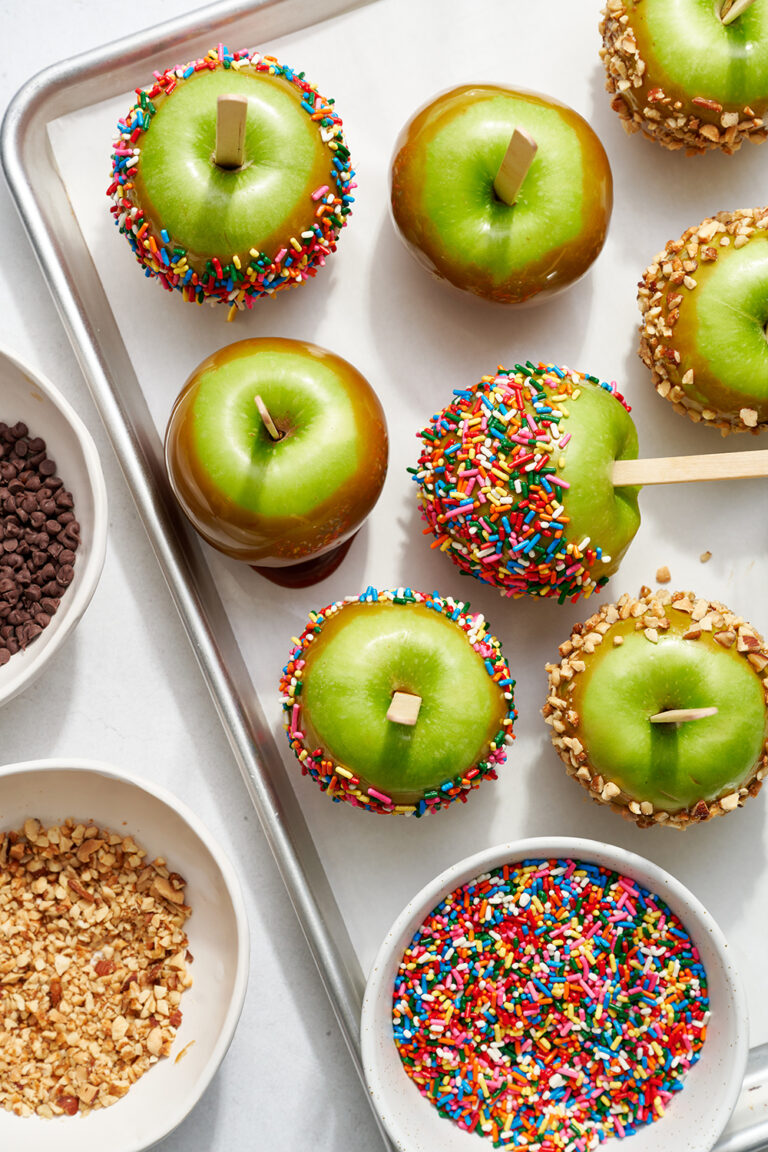 How to Make Caramel Apples (Topping Ideas!) - Handle the Heat